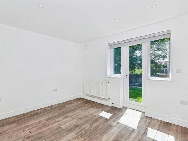 2 bedroom semi detached house to rent