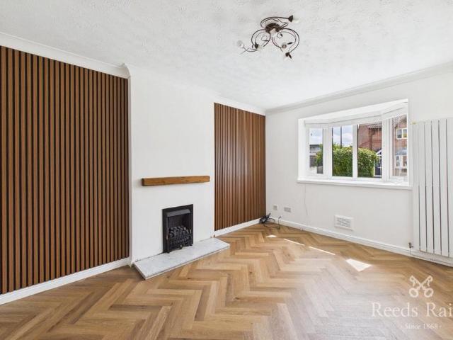 2 bedroom semi detached house to rent
