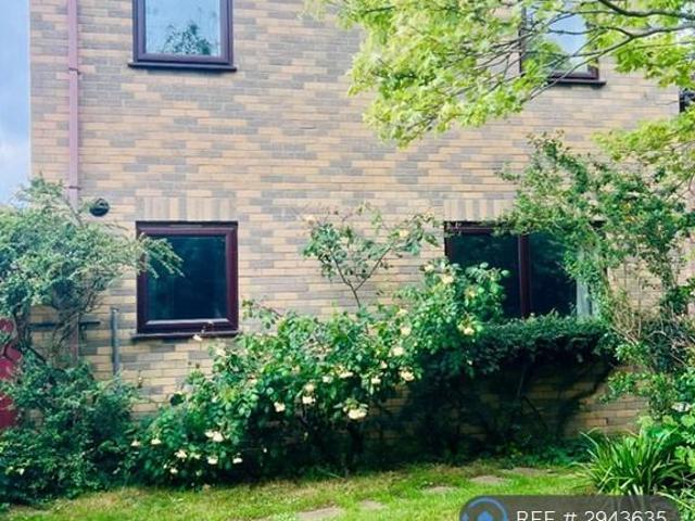2 bedroom semi detached house to rent