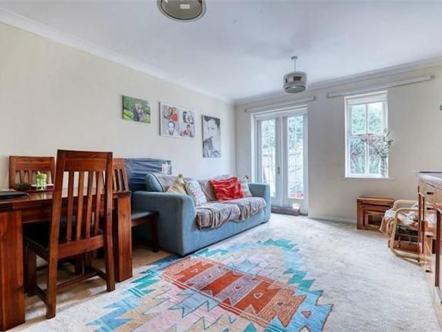 2 bedroom semi detached house to rent