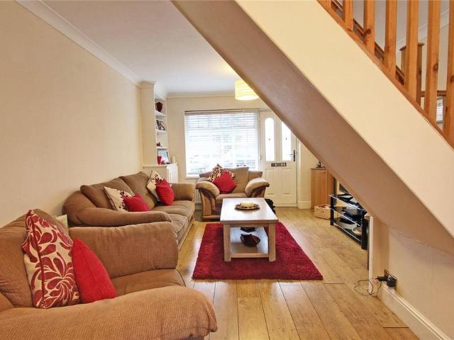 2 bedroom semi detached house to rent