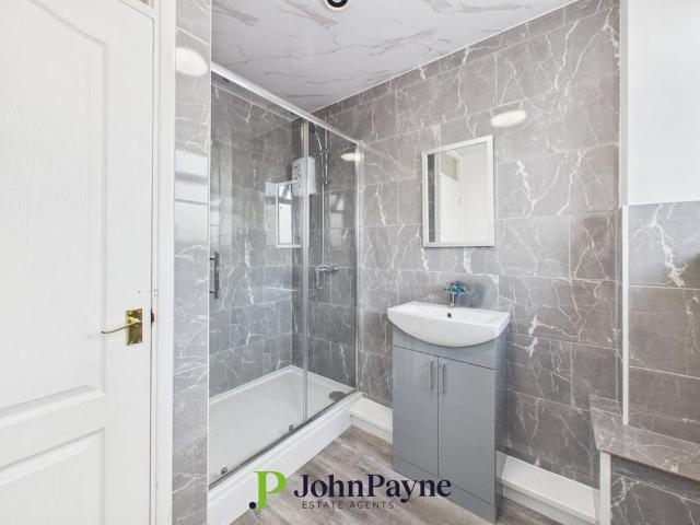 2 bedroom semi detached house to rent