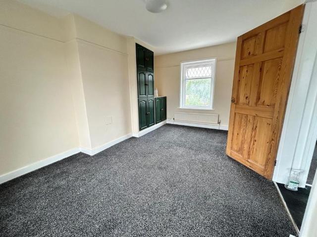 2 bedroom semi detached house to rent