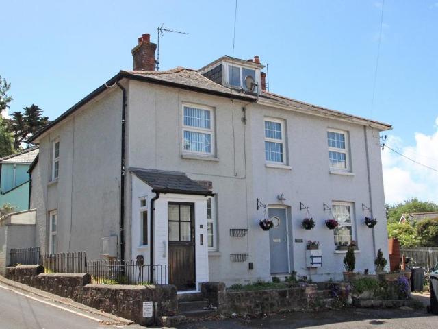 2 bedroom semi detached house to rent