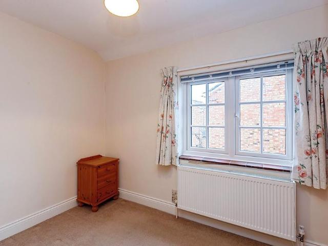 2 bedroom semi detached house to rent