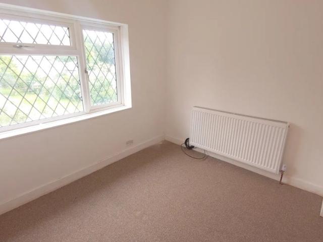 2 bedroom semi detached house to rent
