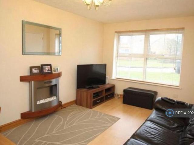 2 bedroom semi detached house to rent