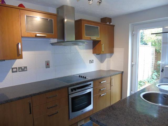 2 bedroom semi detached house to rent