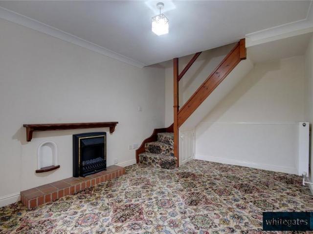2 bedroom semi detached house to rent