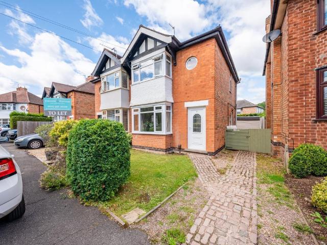 2 bedroom semi detached house to rent