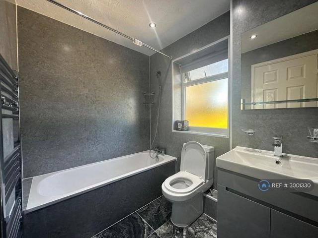 2 bedroom semi detached house to rent