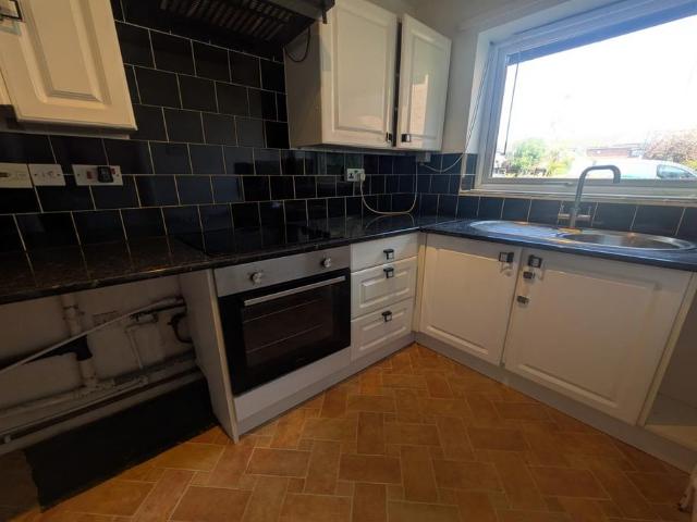 2 bedroom semi detached house to rent