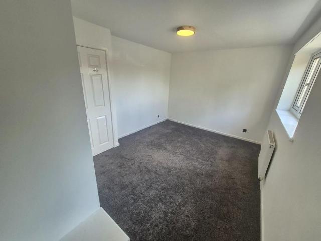 2 bedroom semi detached house to rent