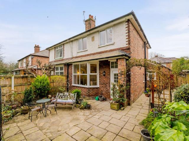 2 bedroom semi detached house to rent