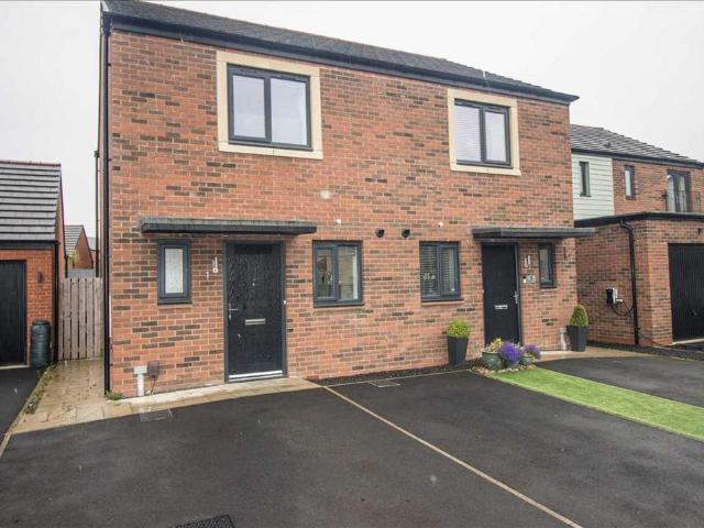 2 bedroom semi detached house to rent