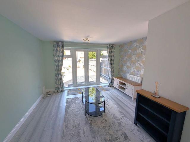 2 bedroom semi detached house to rent