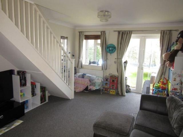 2 bedroom semi detached house to rent