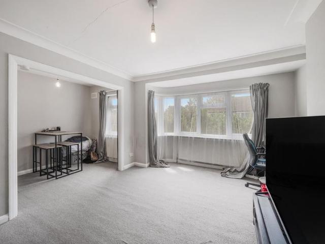 2 bedroom semi detached house to rent