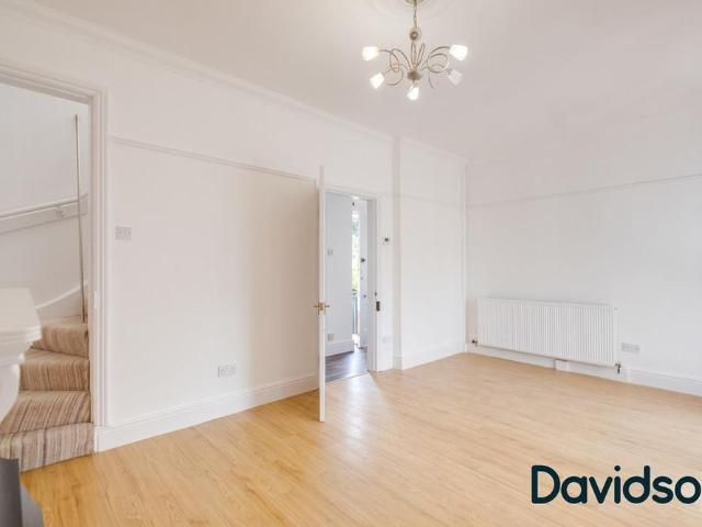 2 bedroom semi detached house to rent