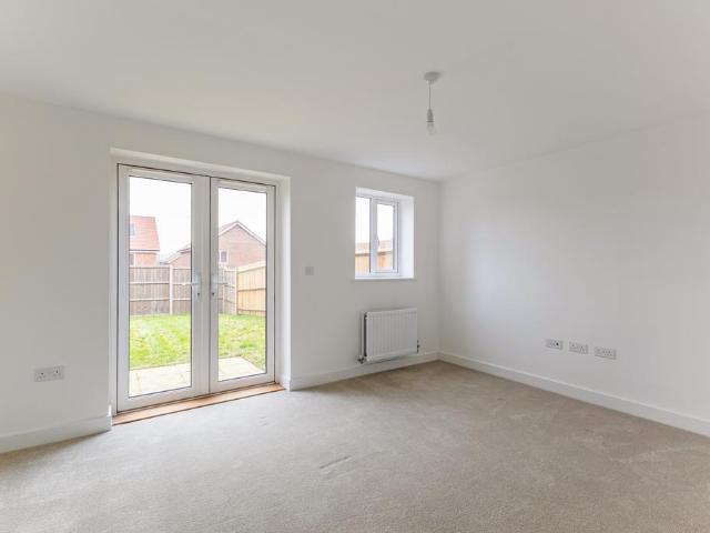 2 bedroom semi detached house to rent