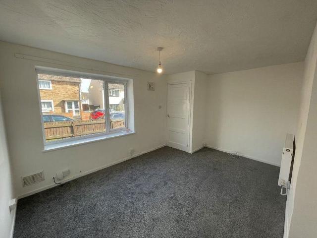 2 bedroom semi detached house to rent