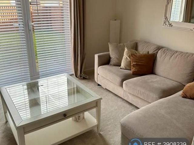 2 bedroom semi detached house to rent