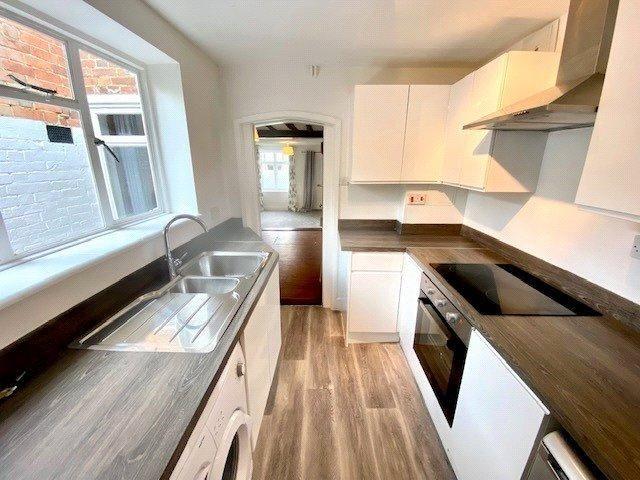 2 bedroom semi detached house to rent