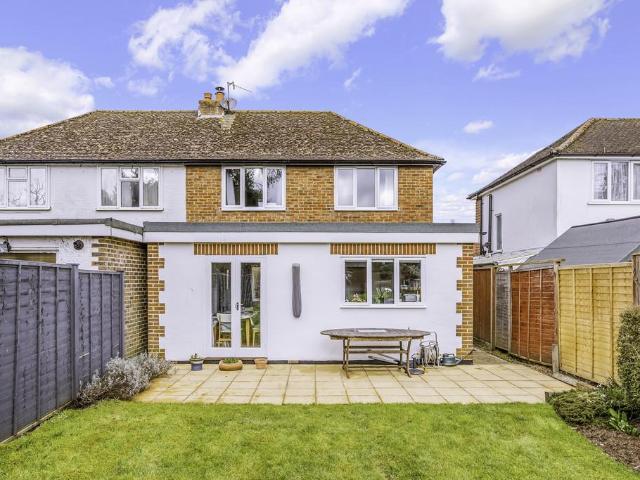 2 bedroom semi detached house to rent
