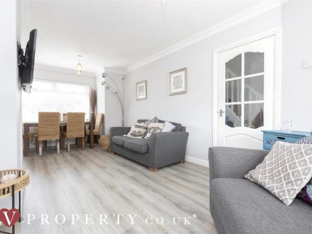 2 bedroom semi detached house to rent