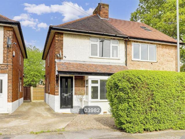 2 bedroom semi detached house to rent