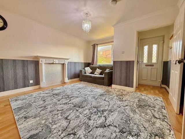 2 bedroom semi detached house to rent
