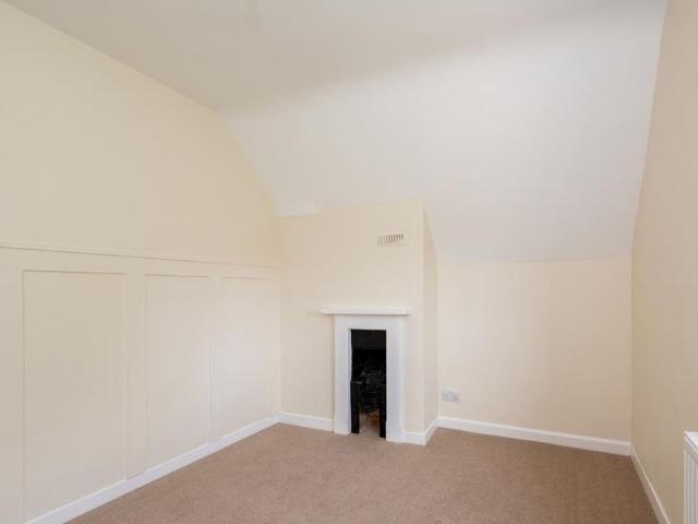 2 bedroom semi detached house to rent