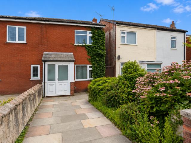2 bedroom semi detached house to rent
