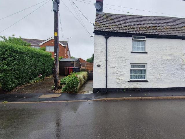 2 bedroom semi detached house to rent
