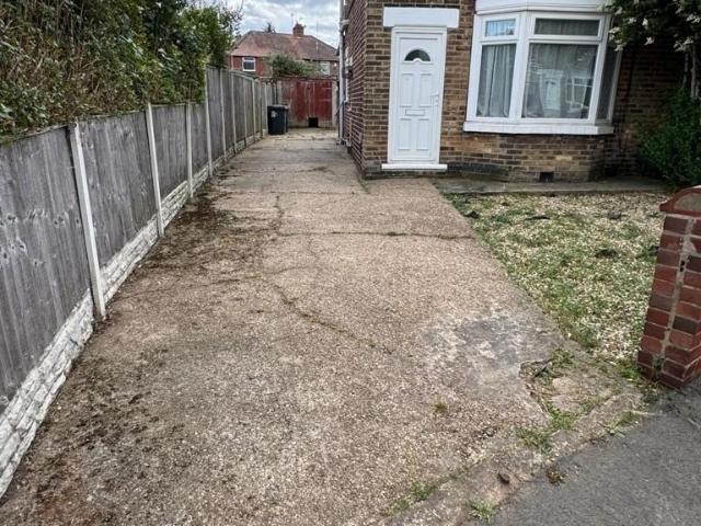 2 bedroom semi detached house to rent