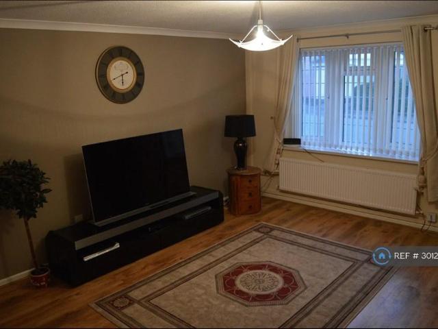 2 bedroom semi detached house to rent