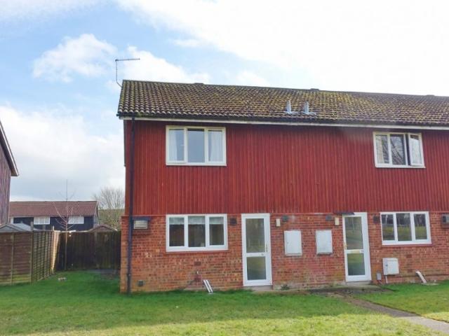 2 bedroom semi detached house to rent