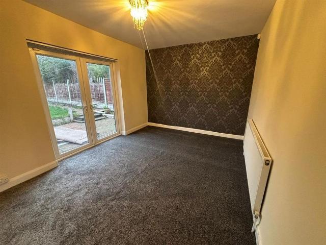 2 bedroom semi detached house to rent