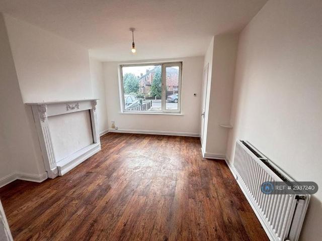 2 bedroom semi detached house to rent
