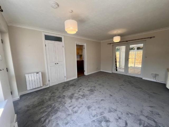 2 bedroom semi detached house to rent
