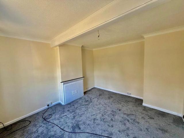 2 bedroom semi detached house to rent