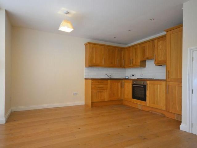 2 bedroom semi detached house to rent