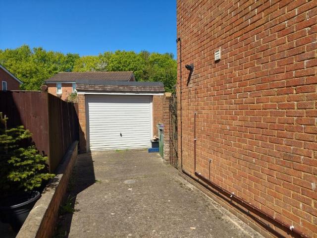 2 bedroom semi detached house to rent