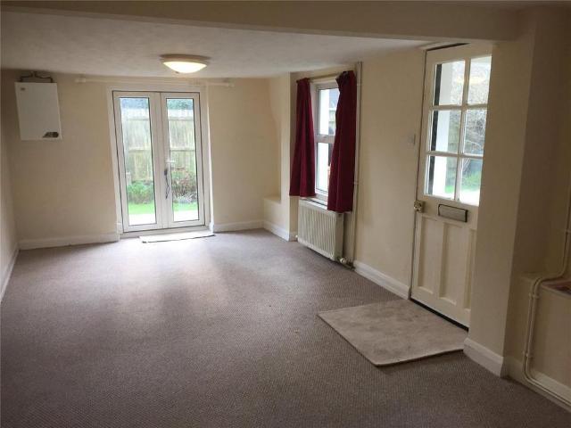 2 bedroom semi detached house to rent