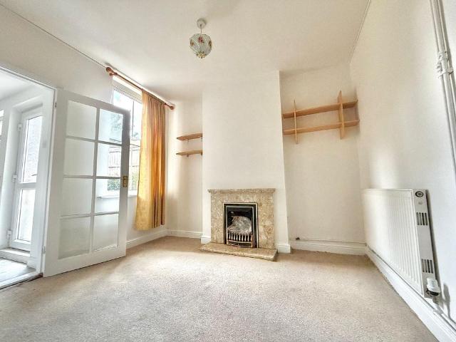 2 bedroom semi detached house to rent