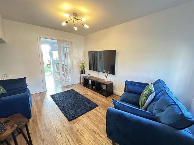 2 bedroom semi detached house to rent