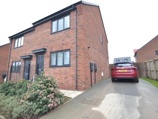 2 bedroom semi detached house to rent