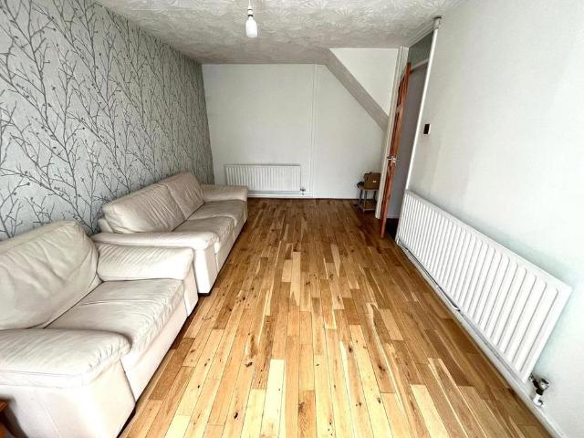 2 bedroom semi detached house to rent