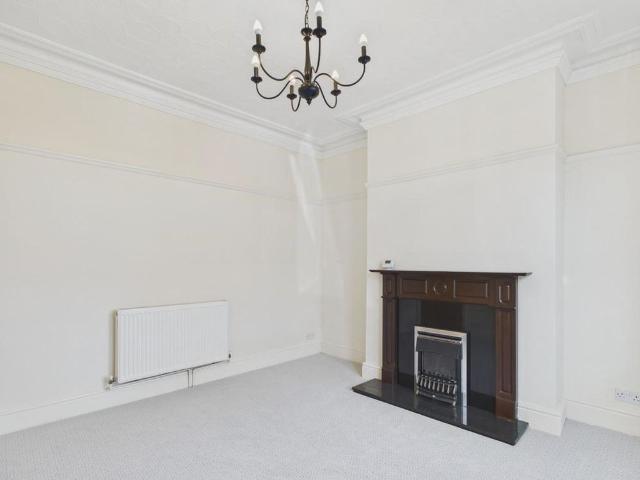 2 bedroom semi detached house to rent