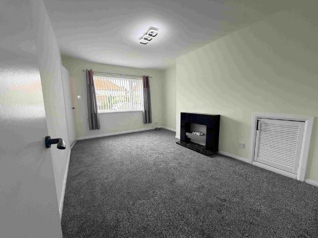 2 bedroom semi detached house to rent
